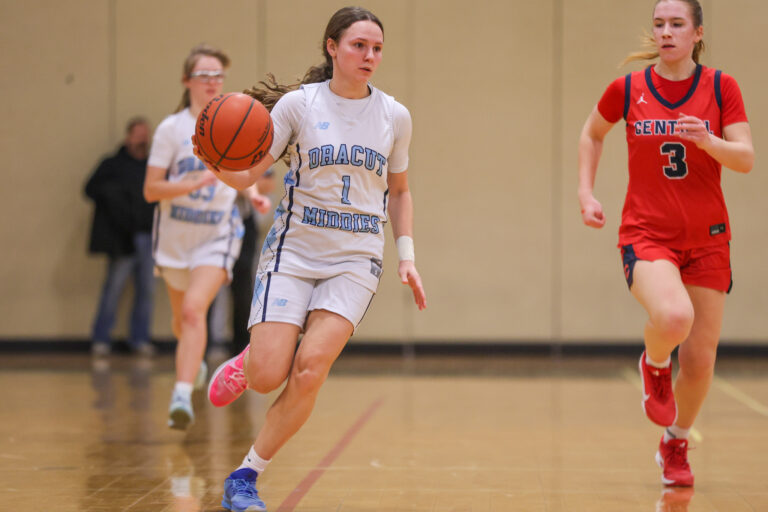 How Kaylee Maier, Lily White have led Dracut back to winning ways ...